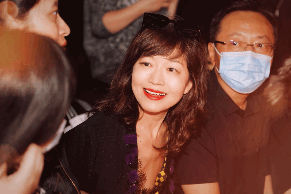 Furmark®携手MOODBOOX亮相2023SS上海时装周，带动个性趣味皮草新时尚